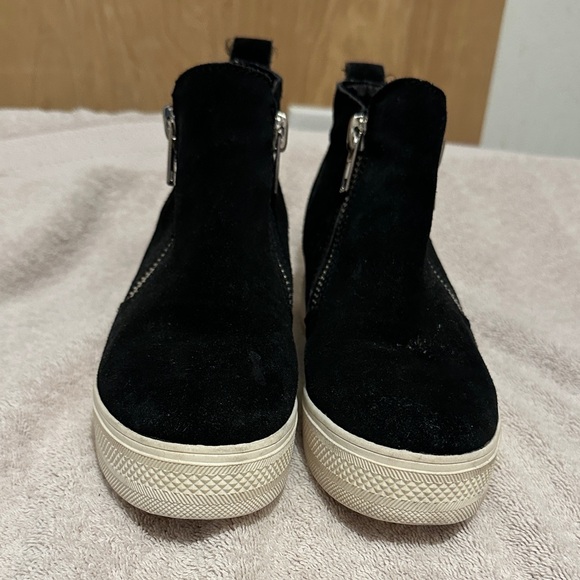 Steve Madden | Shoes | Steve Madden Black Suede Wedge Sneakers With ...